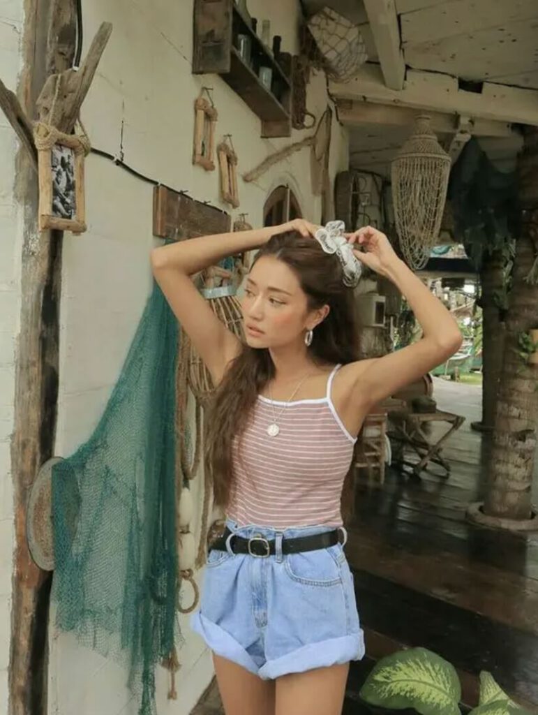 รวม 20 ไอเดียแฟชั่นยุค 90s ลุคสุดคลาสสิค เรียบง่าย มีสไตล์ - StylesCute เว็บไซต์สำหรับท่าน ...